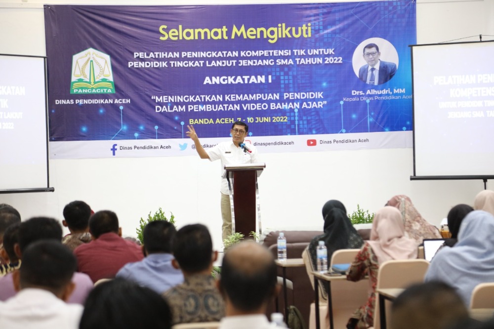 Guru Harus Memanfaatkan Media Pembelajaran Berbasis Multimedia