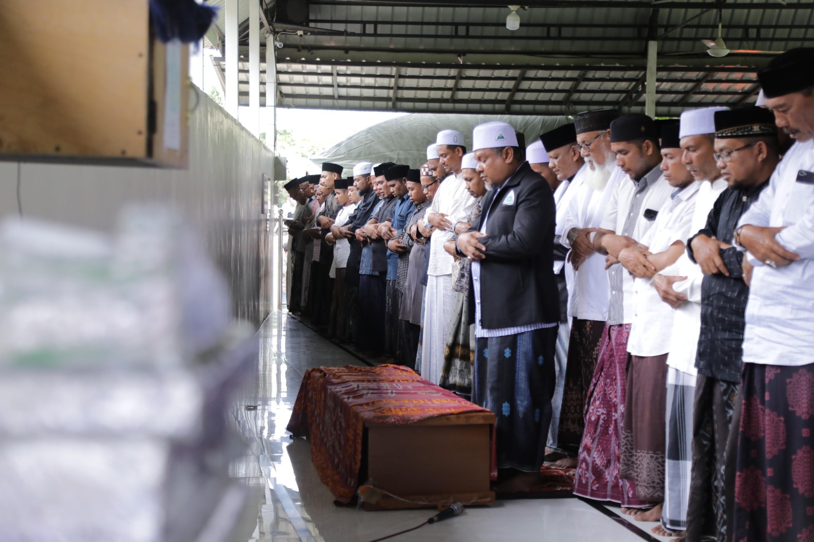 Bupati Aceh Besar Melayat ke Rumah Duka Anggota DPRA, Tgk Rasyidin ...